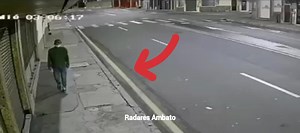 55K views · 503 reactions | #ALERTA | #AMBATO  Pillo se robo las luces led decorativas de la entrada de un bar karaoke en la Avenida Cevallos sector de la Yahuira. | Radares Ambato | Facebook