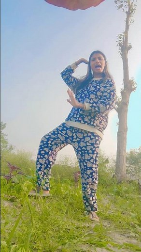 Bhojpuri DANCE Performance by Palangiya Hilawevala