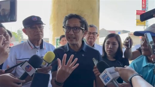 #AGANAN FLYOVER TO BE FINISHED BEFORE END OF 2026 Department of Public Works and Highways Secretary #VinceDizon said the long-delayed Aganan Flyover in #IloiloCity will be completed before Christmas this year, assuring motorists and commuters that safety and structural integrity will not be compromised. Dizon said the project’s completion follows President Ferdinand R. Marcos Jr.’s directive to fast-track stalled bridge projects nationwide and ensure infrastructure quality. He also urged Iloilo 