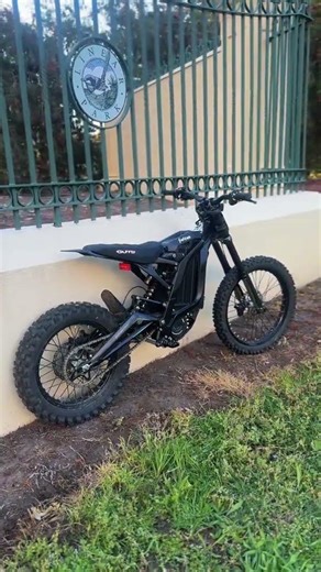 Surron edit @hnrywallis #ebike #surronster #surron #talaria #dirtbike #emoto #motocross #bikelife