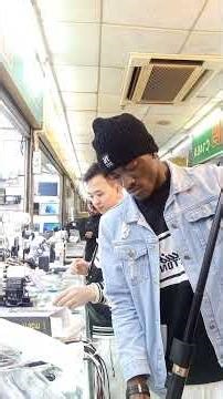 checking out a clo7 in china