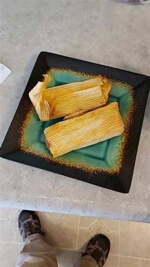 How to Eat a Mexican Tamale Like a Pro