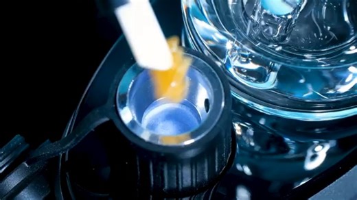 Meet the Ooze Trigger Vaporizer Max – 2400 mAh C-Core 🛠️⚡️ This isn't just a vape—it's the art of the inhale 🎨💨 Built for those who sip espresso in thrifted denim while bumpin' vinyl in the background 🎶☕ The C-Core tech brings lab-grade clouds, while the 2400 mAh battery keeps the sesh lit from sunrise to last call 🌞🌙 🎯 Quick fire hits 💥 No burn taste. Just clean terp flow. 🖤 Heavy duty smooth AF. Whether you’re at a rooftop jam, record swap, or just kickin’ it with your succulents 🌵—t