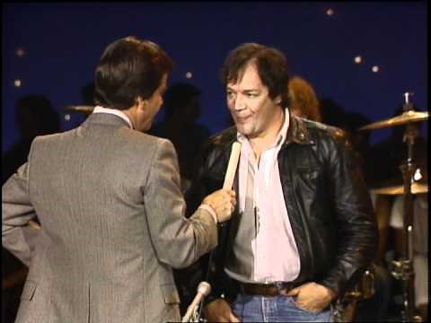 Dick Clark Interviews Mitch Ryder - American Bandstand 1983