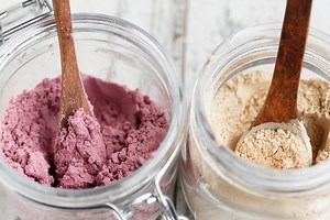 The 8 Best Superfood Powders, According to a Registered Dietitian