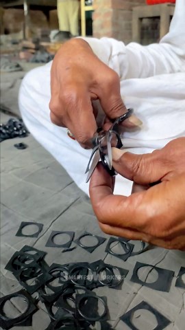 How Rubber Washers Are Made: Factory Production