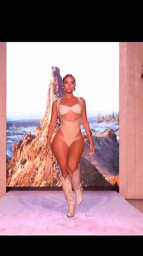 EVENT MODELS #swimwearmodel#model#topmodel#fashion#bikini#girls#foryoupage#viral#fyp #xyzbcafypシ @Shift Model Latin @latin_model