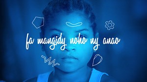 IO ALOHA by SAMOELA (Official Lyrics Video / Album: RADIO-N' AMBANIVOLO) be mozik! 2019 Lien YouTube : https://youtu.be/1WBZf6X6jWo Ecoutez & téléchargez "Radio-n’ Ambanivolo" de Samoëla sur toutes les plateformes légal. APPLE MUSIC: https://itunes.apple.com/us/album/radio-nambanivolo/1384895874?uo=4&app=itunes SPOTIFY: https://open.spotify.com/album/3260TGfwuh3CNnAjvzBRbE DEEZER: https://www.deezer.com/album/63229372 GOOGLE PLAY: https://play.google.com/store/music/album/Samoela_Radio_N_ambaniv