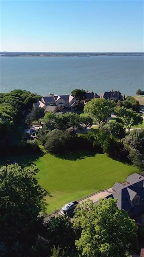 18 comments | This energy-efficient European-style manor by Rick...