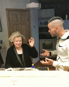 Taste test! Cheese Protein Cake Bites! As I was waiting for the 20/10 but she’s shy. . 1 small container of low fat cottage cheese 2 tablespoon of pb 1 tsp of stevia 2 scoops of protein Mix in a blender TIL you get a whip. Make sure you have the blades in the blender before you start! Frosting light spread on the pb! Grease the pan or pam it! Heat at 350 for about 50 mins. | Lumina Fit Tv | Facebook