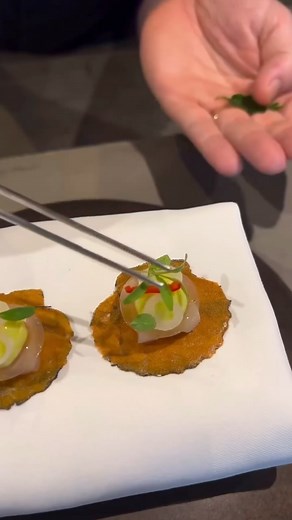 Marinated scallop with tigermilk, coriander emulsion, crispy shell of corn and spices. By Head-Chef @mikecornelissen 🎥 By @rijnzicht 📍Restaurant: @rijnzicht ⭐️ Do you like fine dining !!! Follow Me @dutchcuisine •••••••••••••••••••••••••••••• 📷 All rights and credits reserved to the respective owner(s) #culinaireinspiratie #rijnzicht #michelinstar #moldbrothers #foodart #gastroart #deliciousdish #instafood #chef | Culinary Inspiration