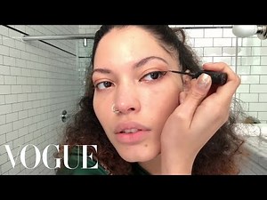 R&B Singer Maxine Ashley's Perfect Cat Eye Tutorial | Beauty Secrets | Vogue