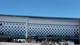 The wait is over! 🙌 The new Terminal D West Pier is now open, featuring state-of-the-art gates, comfortable seating, incredible amenities, and a variety of retail and dining options. #ExperienceChange | George Bush Intercontinental Airport