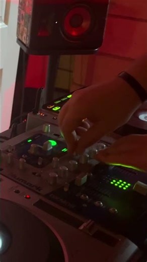 Acid techno on cdj-850s and numark dxm06