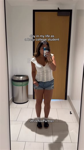 AVERY PEARL on Instagram: "#FirefoxPartner A day in the life as a busy college student wouldn't be complete without @firefox! A browser that values your privacy. open what you want, when you want it. #FoxForce"