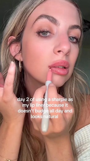 Sharpie as lip liner?! ✨ yes or no? IB Rachel Carlisle ✨ #makeuphacks | VelaBeauty