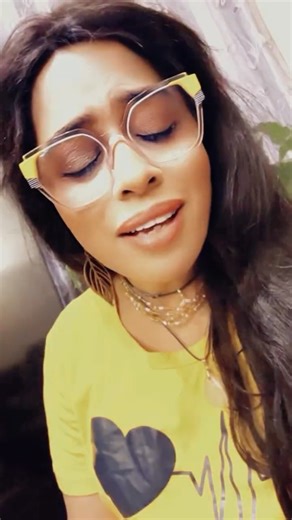 Lua Tavares on Instagram: "“ 🌟. 🎶 ‘Elefants Oques Grasses’ es la banda sonora de hoy . ¡Un Viaje de Superación y Esperanza💃.Esa música anima a los oyentes a enfrentar sus miedos, a aceptar los errores como parte del crecimiento y a buscar la felicidad incluso en los momentos más oscuros.Perfecta pra ese inicio de año 🙌🏻 #s#circodelavida ” 🌒✨🤗 #edicionlua🌛"