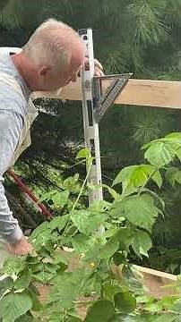 Using a Swanson speed square to determine angle cut for fence pickets top and bottom