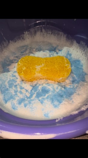 Oh my soapy bubbles 🫧 on Instagram: "Powder, suds & bubbles 🫧 Hope you enjoy 🧽 ✨😘 . . . #asmrvideo #asmrsoap #asmrsounds #asmrsponge #soaplove"