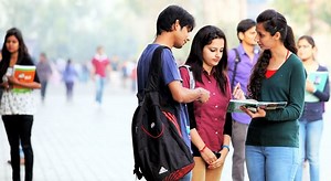 12वीं के बाद इंडस्ट्री में इन कोर्सेज की बढ़ रही है मांग, प्रोफेशनल्स पा रहे अच्छी सैलरी