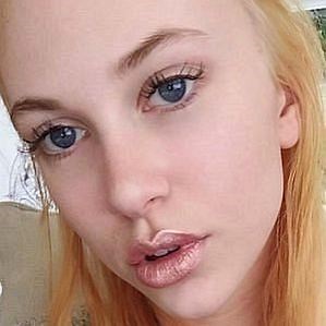 Indigo White Boyfriend 2025: Dating History & Exes - CelebsCouples