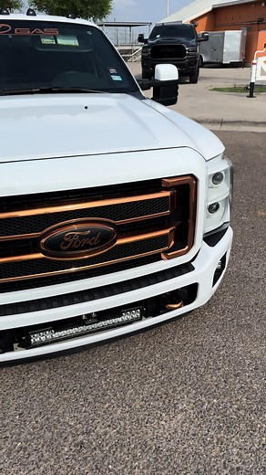 Ford F250 Dually slammed on the ground!!! #ford #diesel #f250 #gold #white #1145 #956 #starrcounty #slammed #bigwheels #texas #rgvmobs #dually #texas #carshow #