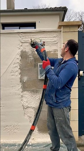 Enduit projection de mur weber