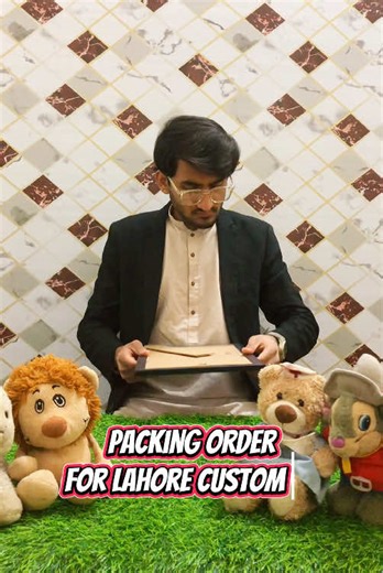 Agar ap bhi apna Customize Anniversary 🎉 photo frame ya portrait ✏️ bnvana chahte han To bio me diye gae Wtsapp no pe contact kren. Ap apne custom frame ko apne bedroom wall pe hang krsakte han ya phir as a Birthday Gift, Anniversary Gift, wedding Gift, k liye Customize bnvasakte han✨ - Couple portrait, Family portrait hr trha k portrait frames Customize bnvasakte han !#customgifts #customizegifts #anniversarygift #anniversarygiftideas #birthdaygift