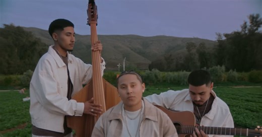 HYBE Corporation, la disquera de BTS, quiere impulsar la carrera de Yahritza Y Su Esencia, pero a los fans del k-pop no les gustó