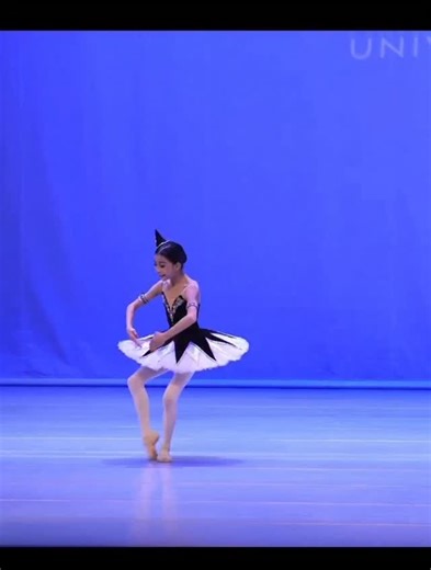 We can’t get enough of this stunning diagonal by award winning Yuhan Huang from Jie studio performing Harlequinade at our UBC Shanghai Semi Final! | Universal Ballet Competition