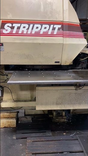 Sakas Auction - 33 Ton Strippit Fabri-Center Model FC-1000-Sx CNC Turret Punch