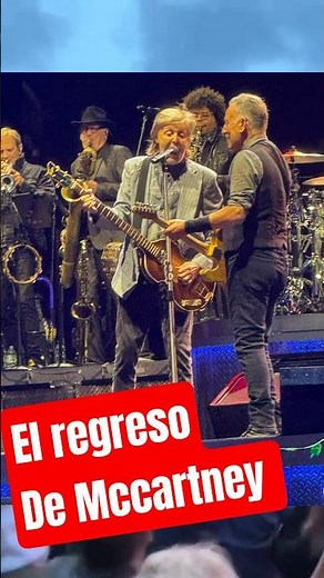 ¡McCartney y Springsteen en vivo con “Kansas City” en Anfield! 🎸🔥 #paulmccartney #shorts