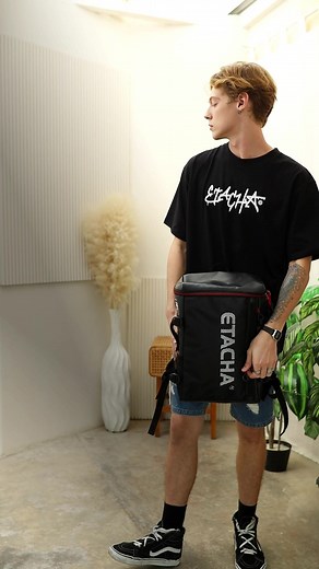 Go cool with the PATAUGER backpack, the coolest backpack that's ready to go with you everywhere. เท่ไปกับกระเป๋าเป้ PATAUGER กระเป๋าเป้สุดเท่ที่พร้อมไปกับคุณทุกที่ . ETACHA PATAUGER Material : ผ้าใบทาร์โพลีนรุ่นใหม่ล่าสุดของแบรนด์ Types of bag : backpack color : Black weight : 670 g. Dimensions: 17 x 43 x 30 cm. . สั่งซื้อสินค้าได้ที่ ETACHA Online และ ETACHA Store - Central Ladprao, ชั้น 3 โซนแฟชั่นสตรีท - Siam discovery, ชั้น 1 - Terminal21 Korat @Kelly ชั้น G - สำนักงานใหญ่ ตรงข้ามสนามกอล์ฟปั