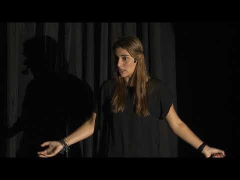 La importancia del buen servicio. | Patricia Tintori | TEDxNaguanagua