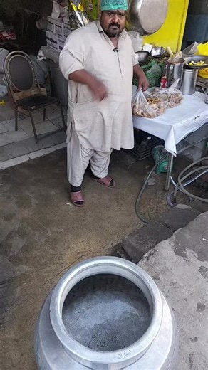 🥀Jaan 😋Foods 🇵🇰🥀 (@imranjfc777)’s video of chicken biryani