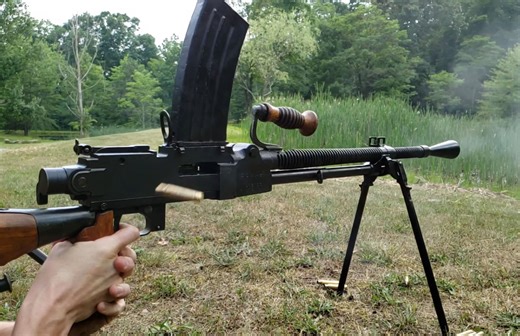 日本99式机枪 实弹射击
