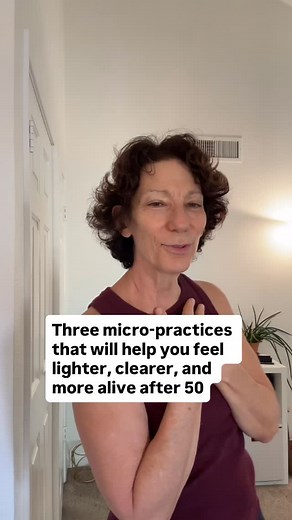 Most women over 50 think they need a full routine, a spa day, or a perfect night’s sleep to feel energized, yet small shifts in how you use your body and mind can make a big difference. Here are three simple tweaks that I gave to a client which resulted in instant lightness and ease today: 1. Drop your shoulders breathe into your ribs Your shoulders often rise without you noticing, which tightens your breath and drains your energy. Take five slow breaths into the sides of your ribs and let your