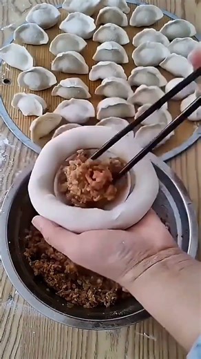 The Ultimate Dumpling Tool 🥟🔥#ElectricDoughMachine #DumplingMaker #FoodShorts #EasyCooking #FoodHack