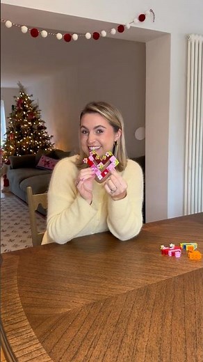Building a LEGO Heart with @Mummysflippinhouse ❤️ #lego #challenge #christmas #buildtogive