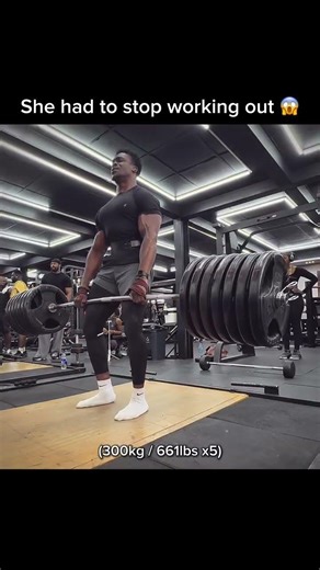 300kg weight lifting #anatoly #gym #gym #weightlifting