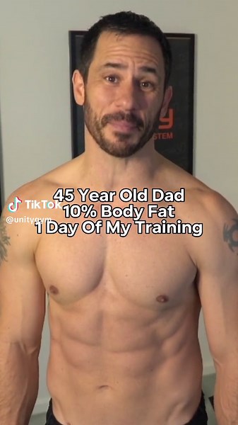 I'm a 45 year old dad, I work from home. Here's what I do in one of my home workouts for strength and flexibility and to maintain 10% bodyfat. #homeworkoutformen #homeworkout #unitygym