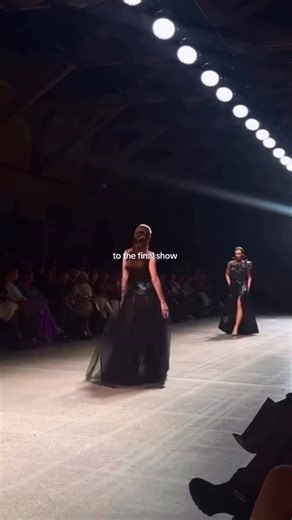 Melissa Pudenko / Model x Runner on Instagram: "#model #modeling #modelstyle #modellife #modelcatwalk #catwalk #fashionweek #fashion #casting #modelcasting #модель #моделинг #modelshoot #показмод"