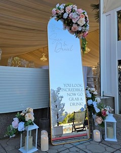 Wedding Decal Sign - Customizable Names - for Mirror, Wedding Mirror Decal, Welcome Wedding Sign, White Decal Sign, Gold Silver Decal - Etsy