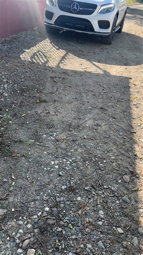 🔐✨ CERRADURA PANTERA – COLOR PLATA DISPONIBLE ✨🔐 (La negra se agotó 😮‍💨… ¡así que aprovecha la plata antes que vuele!) Panita, esta Pantera llegó para darle nivel, seguridad y flow a tu puerta 😎💥. Ideal para puertas de hierro y madera, con funciones modernas y una presencia que se ve de lujo en color plata. ⭐ FUNCIONES TOP 🌟 🔵 Huella digital – abre en 1 segundo 🔢 Código táctil inteligente 💳 Tarjeta RFID 🗝️ Llave física 📱 Control desde el celular (WiFi/APP) 🔔 Alarma de seguridad 🔋 B