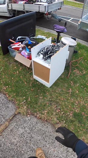 Tech decks, car cleaning products & scrapped out fan motors!? Let’s go! #polyprophet #youtube #free #treasurehunt #hardrubbish #australia #curbside #sidehustle #dumpsterdiving #streetscrapping #scrapping #scavenger #reseller #resell #relaxing #asmr #value | Poly Prospect