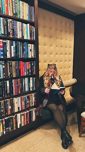 The perfect Harry Potter weekend! ⚡️ Loved our stay at the @libraryhotel ! The staff were all so kind and helpful and the room felt so spacious, clean, & comfortable! Each room had a different literature theme and we got to stay in the music room. Which I thought was such a fun detail. In their library of the hotel you can enjoy complimentary snacks and drinks 24/7. 🏨: @libraryhotel | hosted 📍 New York City, NY I would highly recommend! Especially if you’re planning to see Tom Felton in Harry 