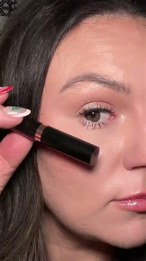 Elf Glitzshadow First Impression - So Good You Could Almost Eat It! #eyeshadowstick #glitzshows