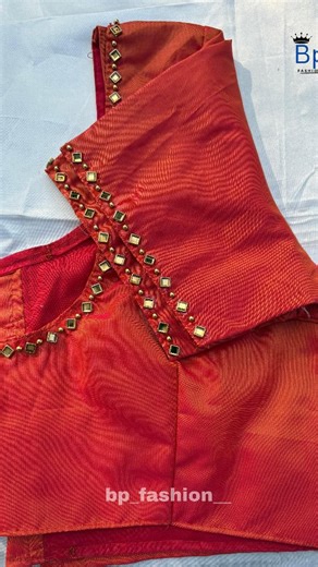 ✨BP FASHION✨ on Instagram: "DM for ORDER or ENQUIRIES...🎀 📍BASIC AARI work Starting from : 399 📍BRIDAL AARI work Starting from : 2500 📍NO COD 📍All kind of AARI WORKS will be DONE 📍Customised designs or available 💌 #BPfashion #BridalBlouse #AariWork #HandEmbroidery #CustomBlouse"