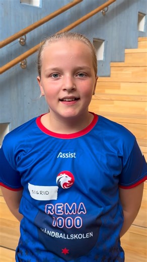 Ryktene stemmer Sigrid, Håndballjentene kommer til Bergen! 🤩 Håper du kommer på kamp! 😍🇳🇴 🎟️ Billetter på link i bio! Slik spilles Posten Cup i Sotra Arena: 18.15 torsdag 20. nov: Norge - Spania 16.45 lørdag 22. nov: Norge - Ungarn 16.45 søndag 23. nov: Norge - Serbia Kampene sendes på TV 2 Dette blir Håndballjentenes siste VM-test før turen går til Tyskland og Nederland for VM 2025 💥 | Håndballjentene