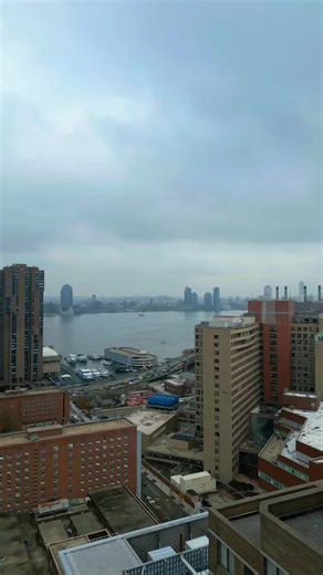 THE FDR This is the FDR in full burn, steel and speed driving straight through the East River wind. From up here, you don’t just see the heartbeat 💓 of the city, you feel it breaking through the clouds. Every lane is a battlefield, every car a live round in motion. This isn’t a simple flyover, no silly. This is aerial command, precision on display, New York stripped down to pure power. This isn’t a simple flyover, its your wake up call. #newyorkcity #timesquarenewyork #concretejungle #newyorker